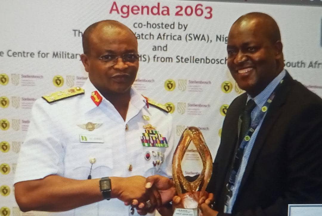PhotoSpeak: Nigeria's Chief of Naval Staff, Vice Admiral AZ Gambo Bags ...